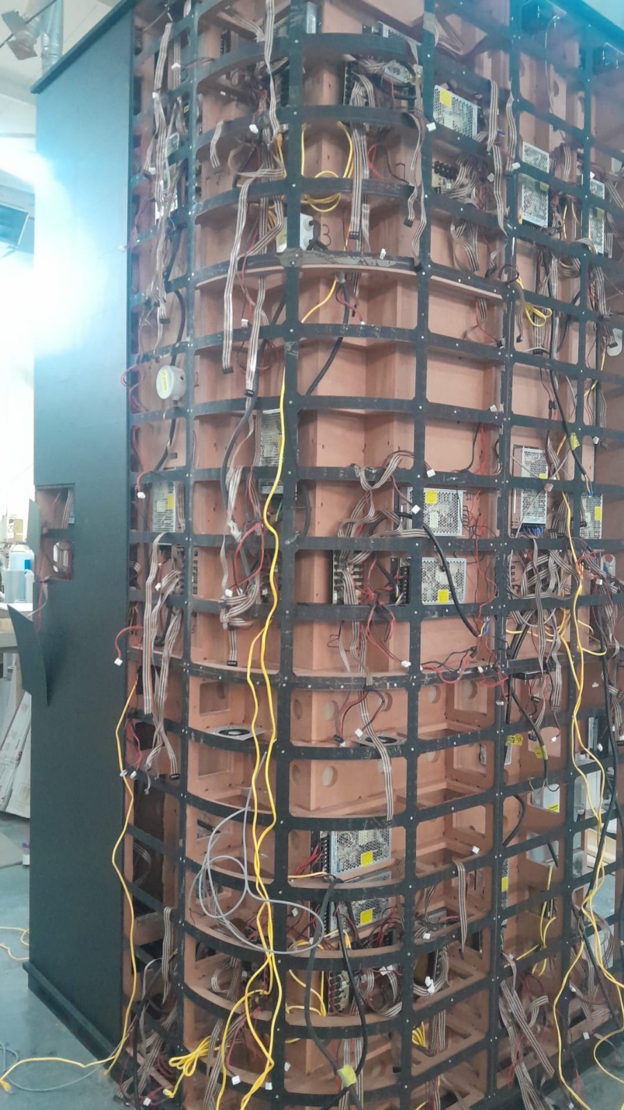 Instalare și mentenanță – LED Ecrane Romania